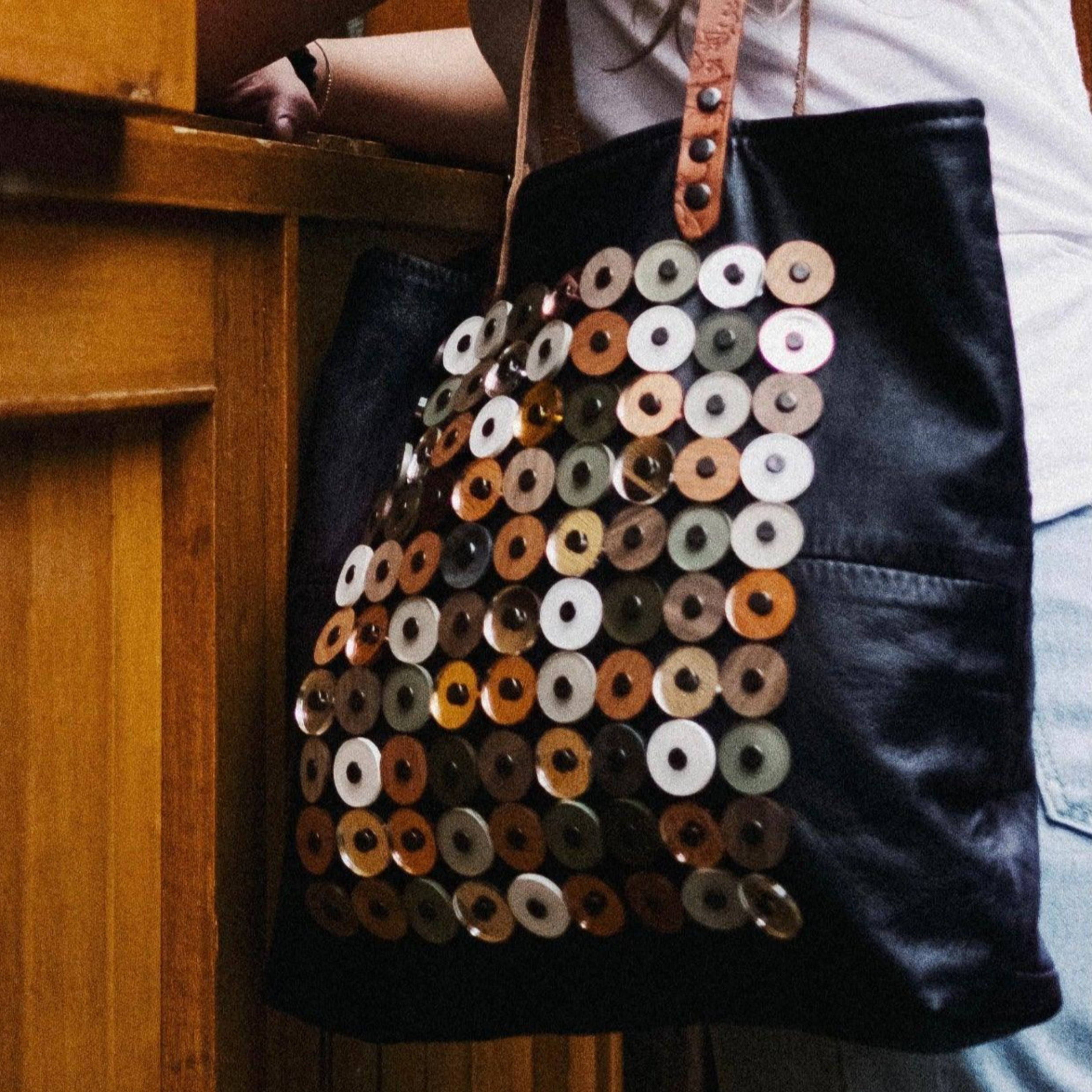 Medium Bags – METANoIA